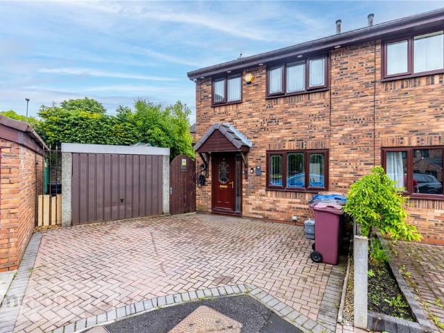 3 bedroom semi detached house for sale