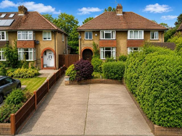3 bedroom semi detached house for sale