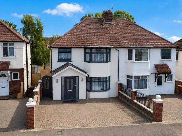 3 bedroom semi detached house for sale