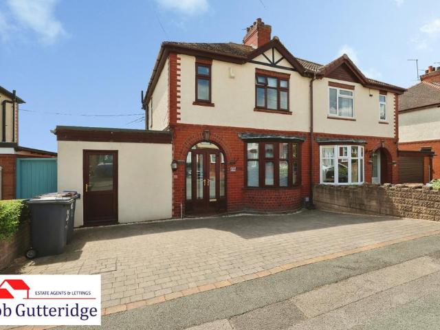 3 bedroom semi detached house for sale