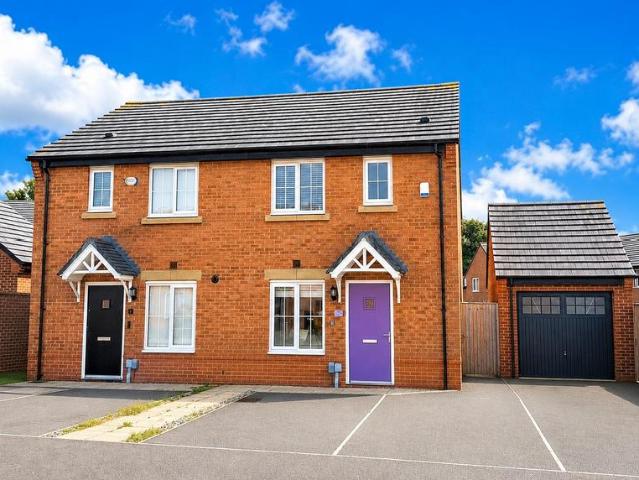 3 bedroom semi detached house for sale