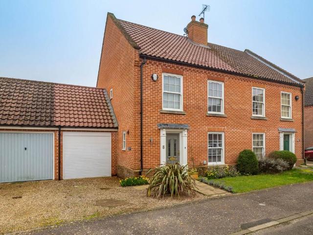 3 bedroom semi detached house for sale