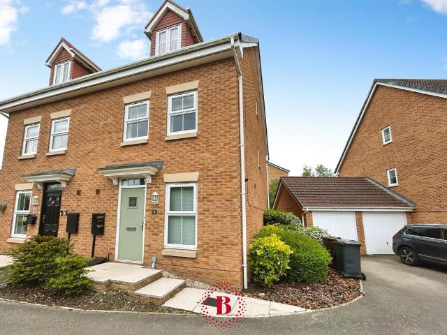 3 bedroom semi detached house for sale