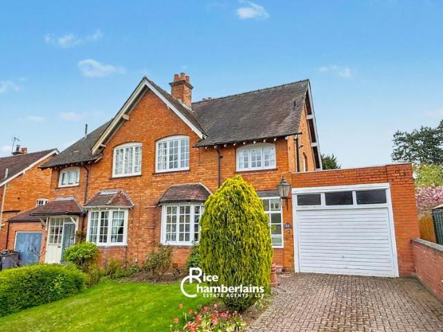 3 bedroom semi detached house for sale