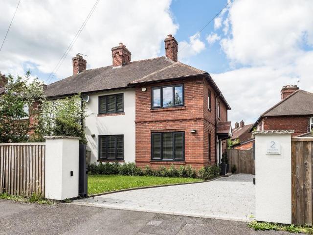3 bedroom semi detached house for sale