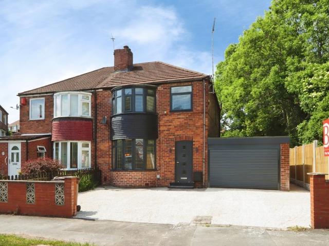 3 bedroom semi detached house for sale