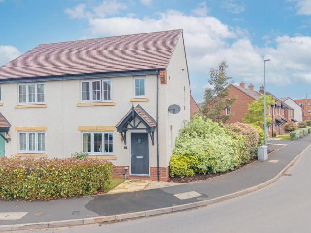 3 bedroom semi detached house for sale