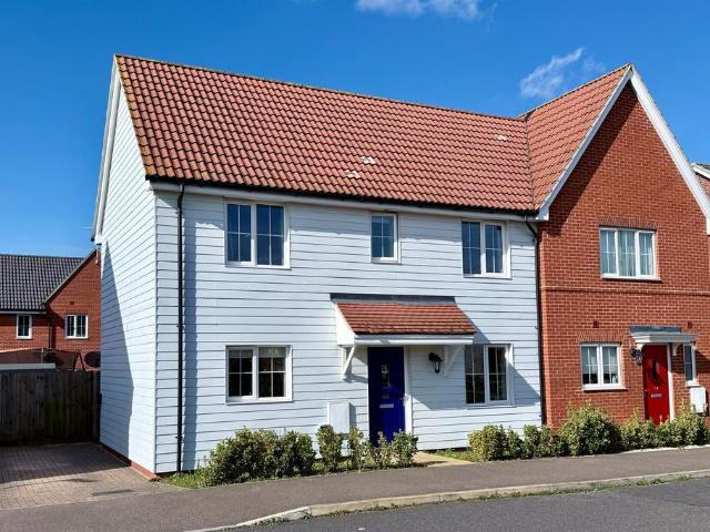3 bedroom semi detached house for sale