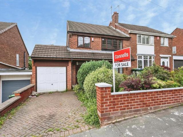3 bedroom semi detached house for sale