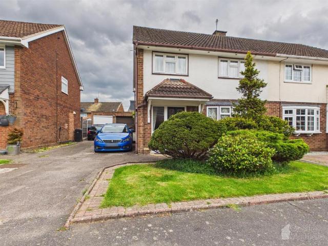 3 bedroom semi detached house for sale