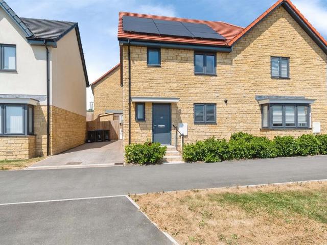 3 bedroom semi detached house for sale
