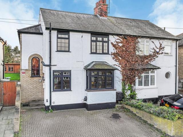 3 bedroom semi detached house for sale