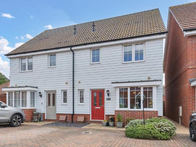 3 bedroom semi detached house for sale