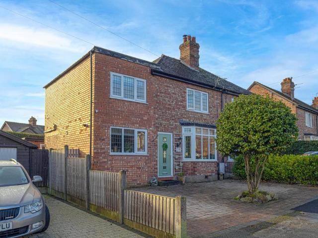 3 bedroom semi detached house for sale
