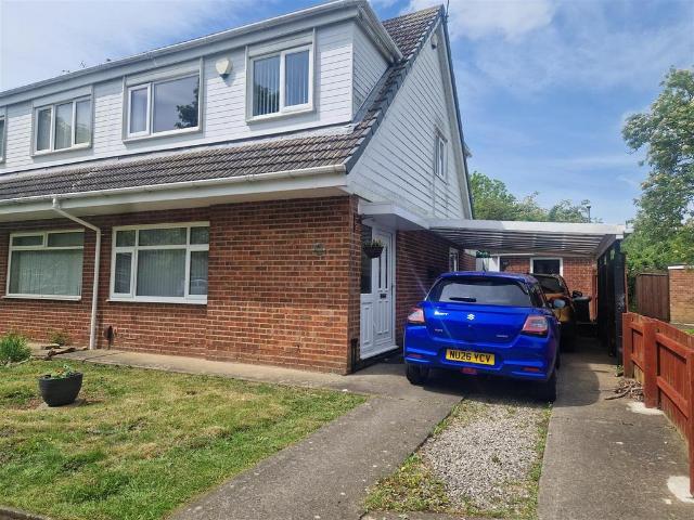 3 bedroom semi detached house for sale