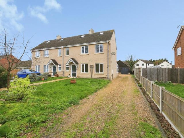 3 bedroom semi detached house for sale
