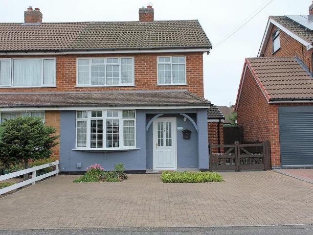3 bedroom semi detached house for sale