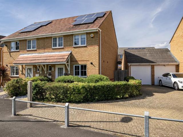3 bedroom semi detached house for sale