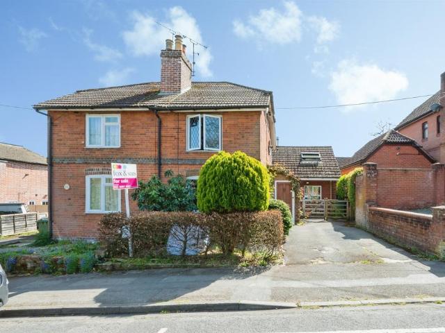 3 bedroom semi detached house for sale