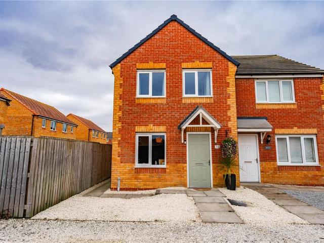 3 bedroom semi detached house for sale