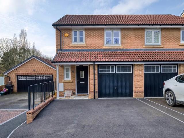 3 bedroom semi detached house for sale