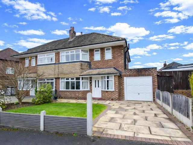 3 bedroom semi detached house for sale