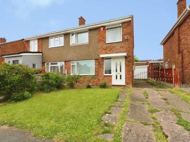 3 bedroom semi detached house for sale