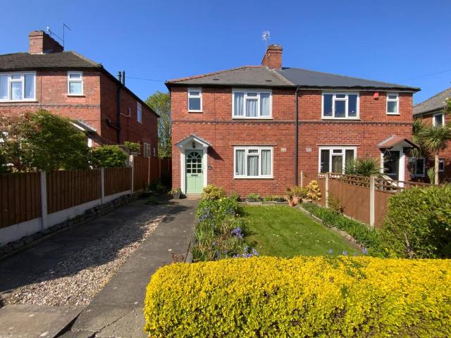 3 bedroom semi detached house for sale