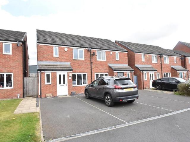 3 bedroom semi detached house for sale