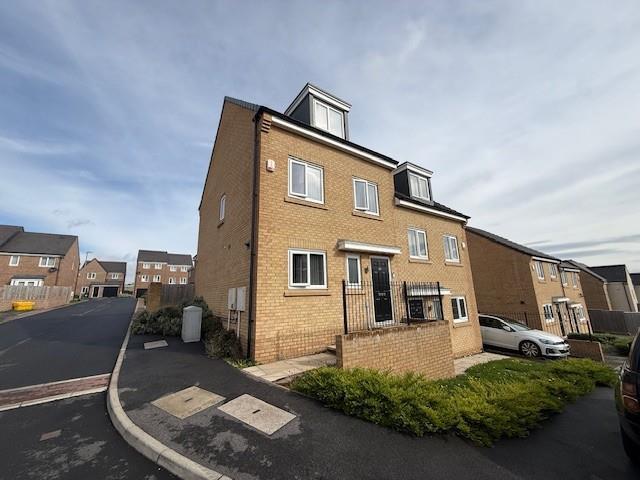 3 bedroom semi detached house for sale