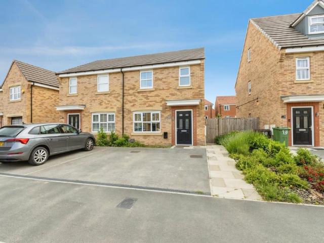 3 bedroom semi detached house for sale