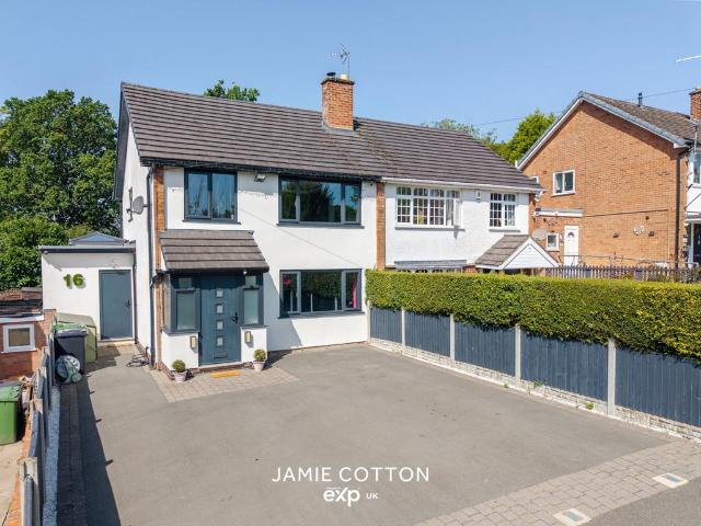 3 bedroom semi detached house for sale