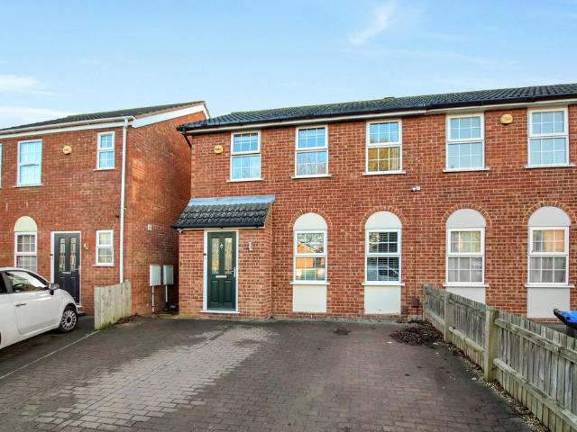 3 bedroom semi detached house for sale