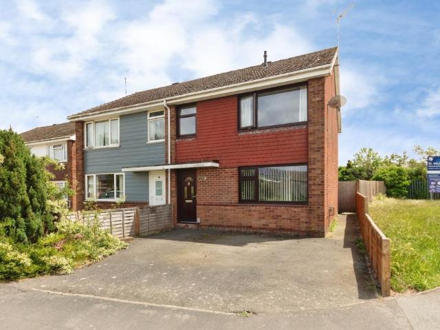 3 bedroom semi detached house for sale