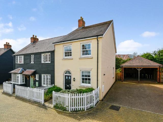 3 bedroom semi detached house for sale