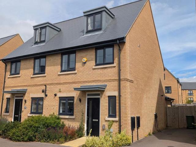 3 bedroom semi detached house for sale
