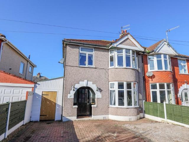3 bedroom semi detached house for sale