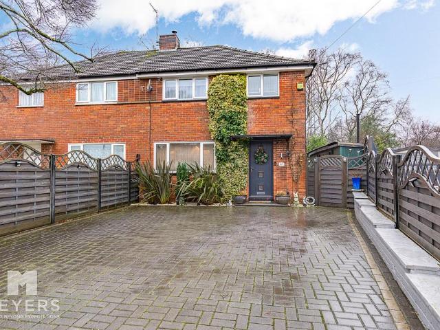 3 bedroom semi detached house for sale