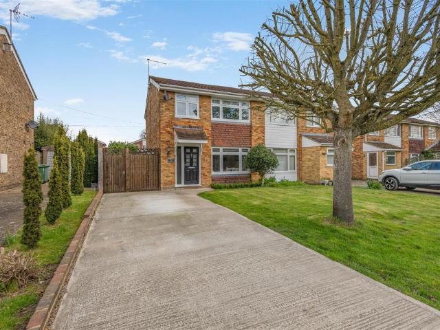 3 bedroom semi detached house for sale