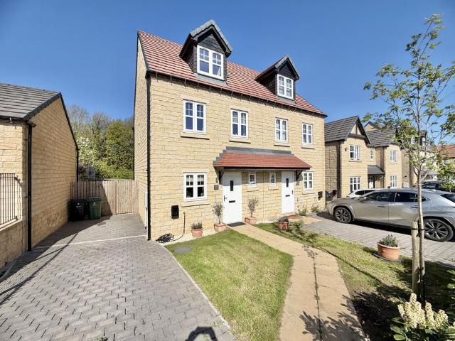 3 bedroom semi detached house for sale