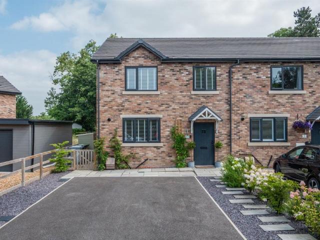 3 bedroom semi detached house for sale