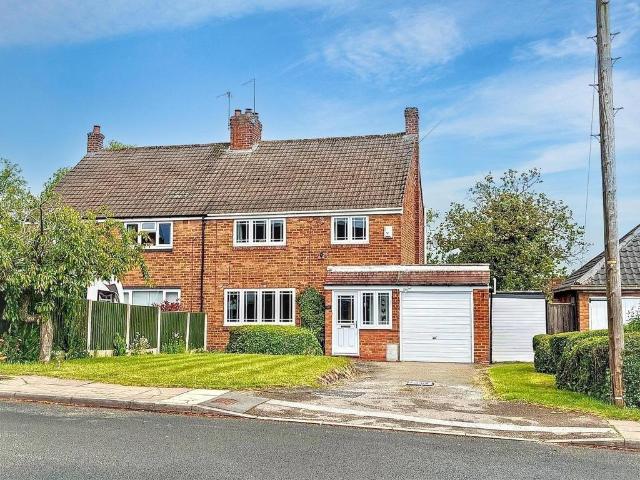 3 bedroom semi detached house for sale