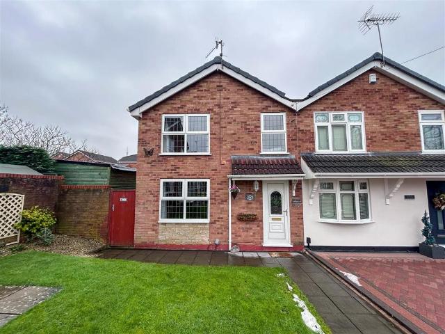 3 bedroom semi detached house for sale