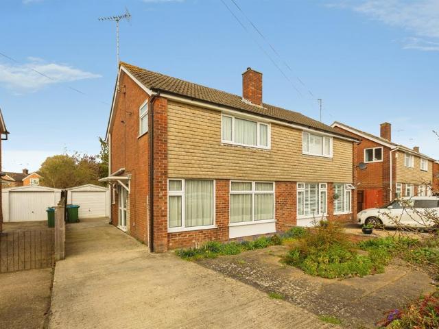 3 bedroom semi detached house for sale