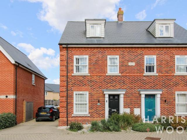 3 bedroom semi detached house for sale