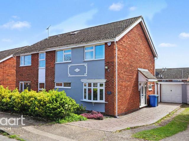 3 bedroom semi detached house for sale