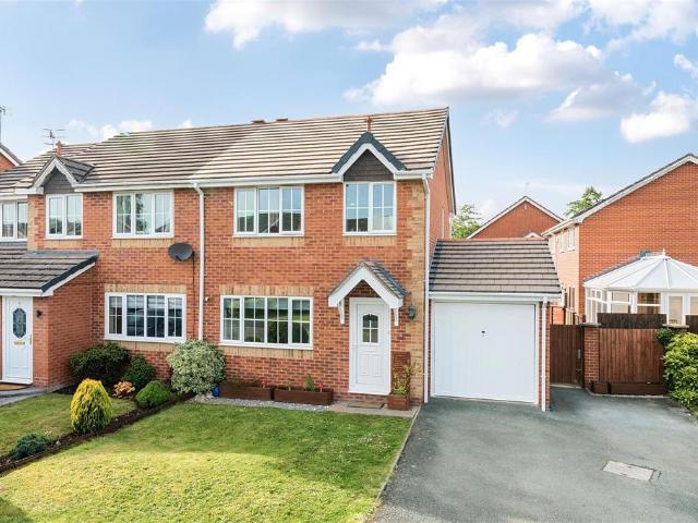 3 bedroom semi detached house for sale