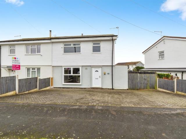 3 bedroom semi detached house for sale