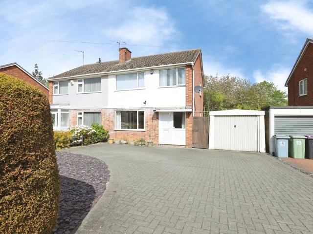 3 bedroom semi detached house for sale