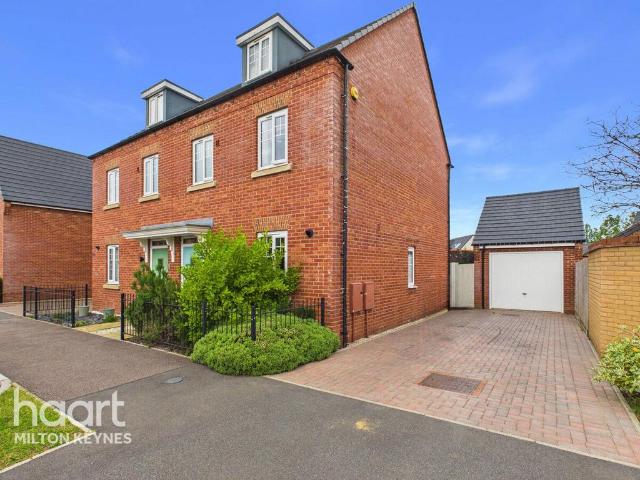 3 bedroom semi detached house for sale